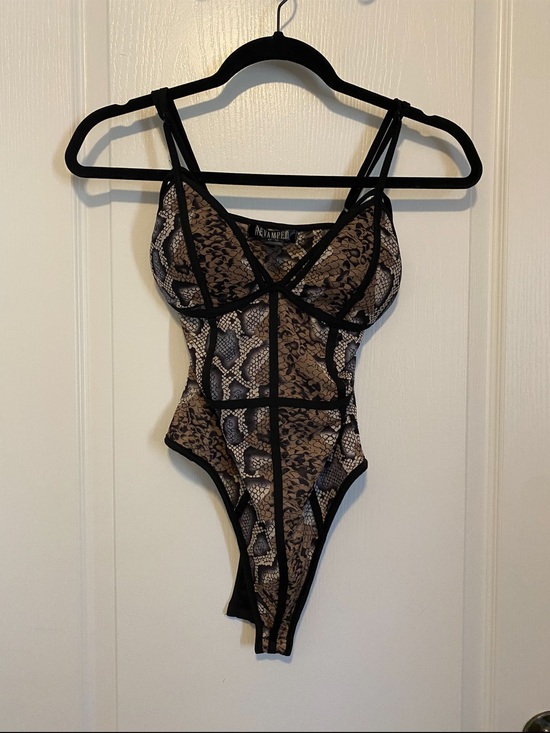 Revamped | Tops | Revamped Taupe Black Lace Snakeprint Bodysuit | Poshmark